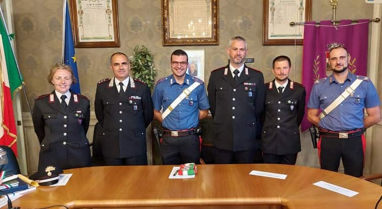 Vezza d'Oglio, ringraziato il Maresciallo Maggiore Davanzo | Gazzetta ...