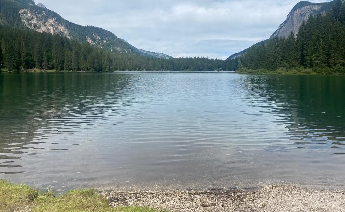 Escursioni guidate per scoprire storia ed ecologia del lago di Tovel ...